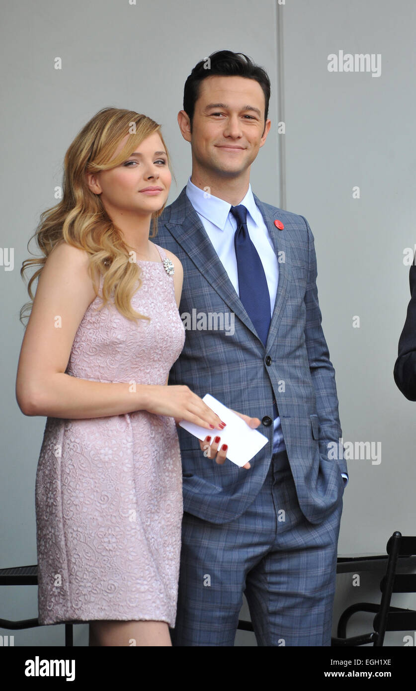 Joseph gordon levitt suit hi-res stock photography and images - Alamy