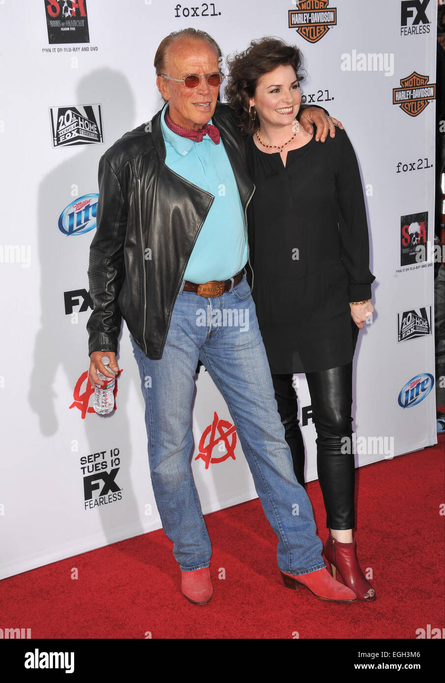 Shari stowe and peter weller hi-res stock photography and images - Alamy