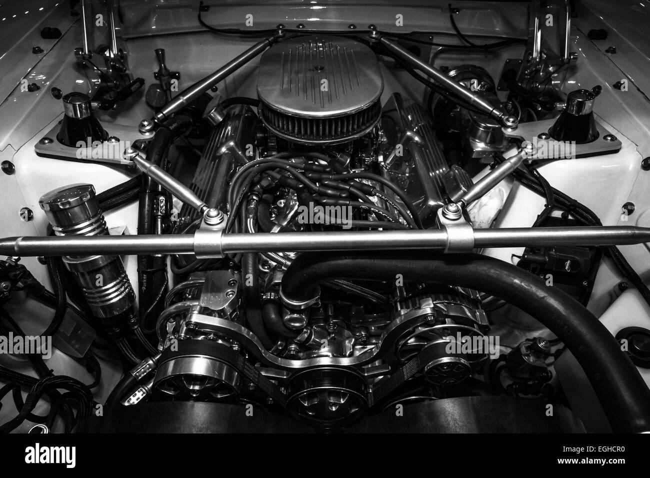 Ford v8 engine hi-res stock photography and images - Alamy