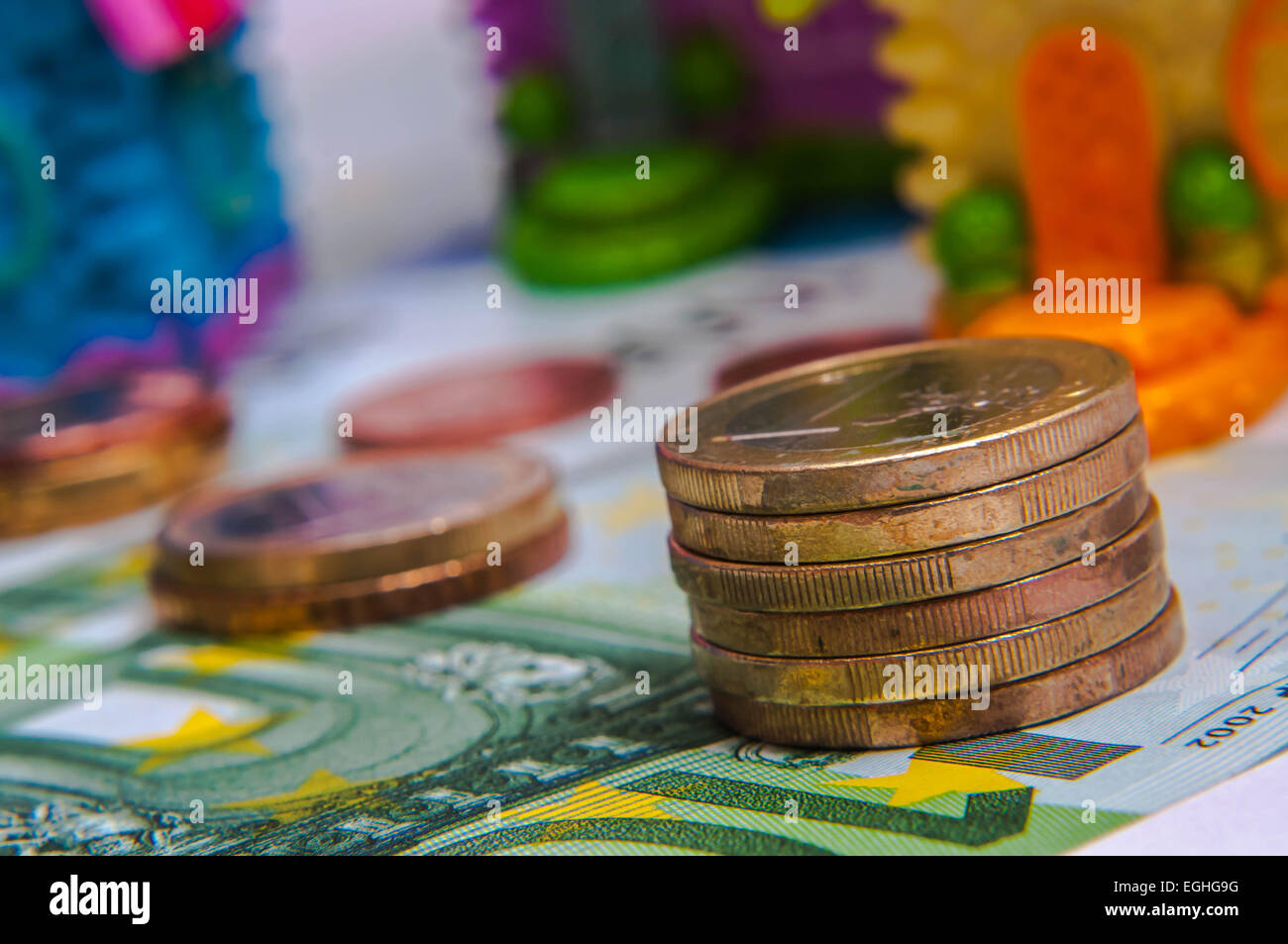 a tower of Euro coins, banknote, European currency Stock Photo - Alamy