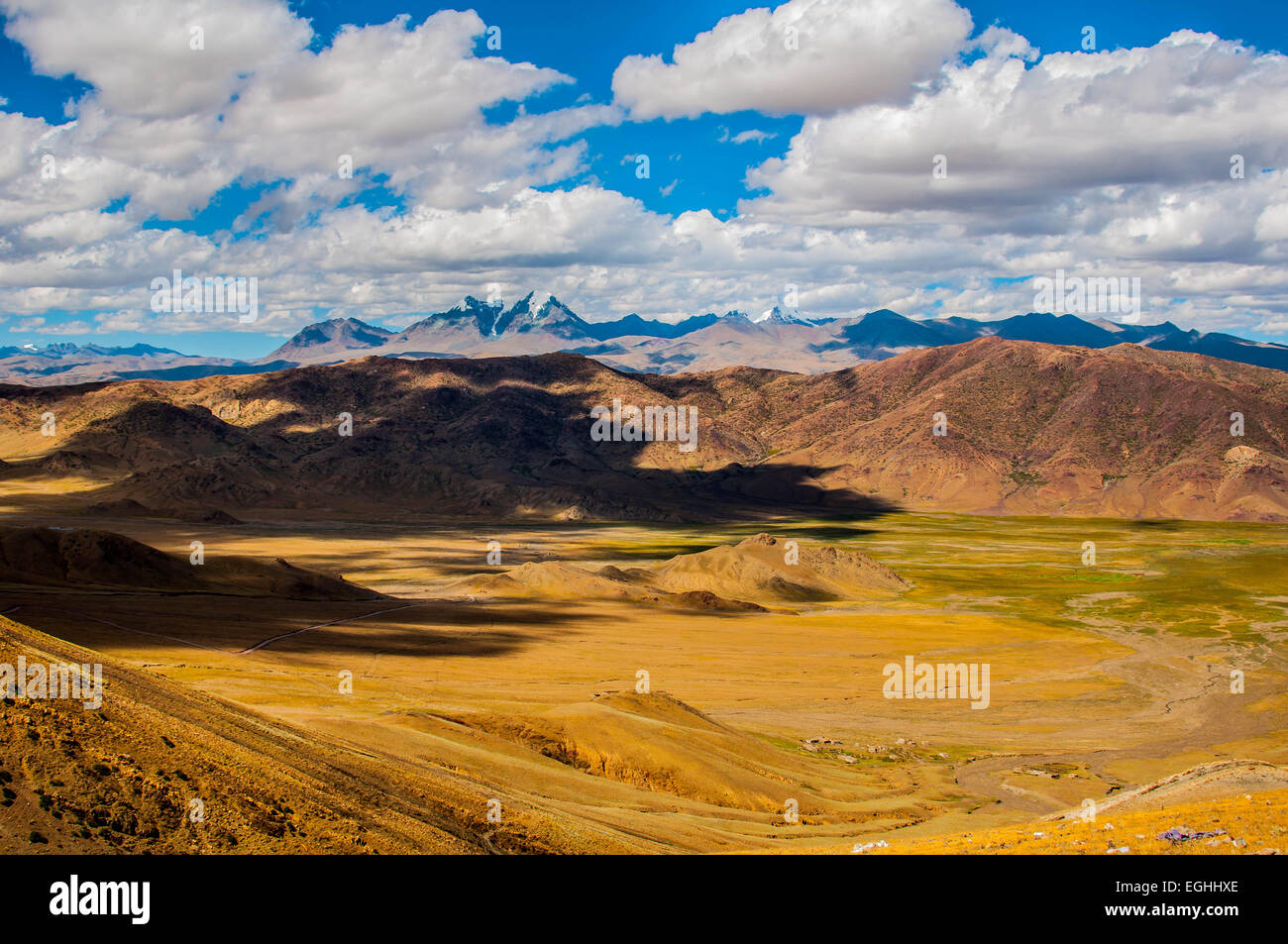 Cloud valley hi-res stock photography and images - Alamy