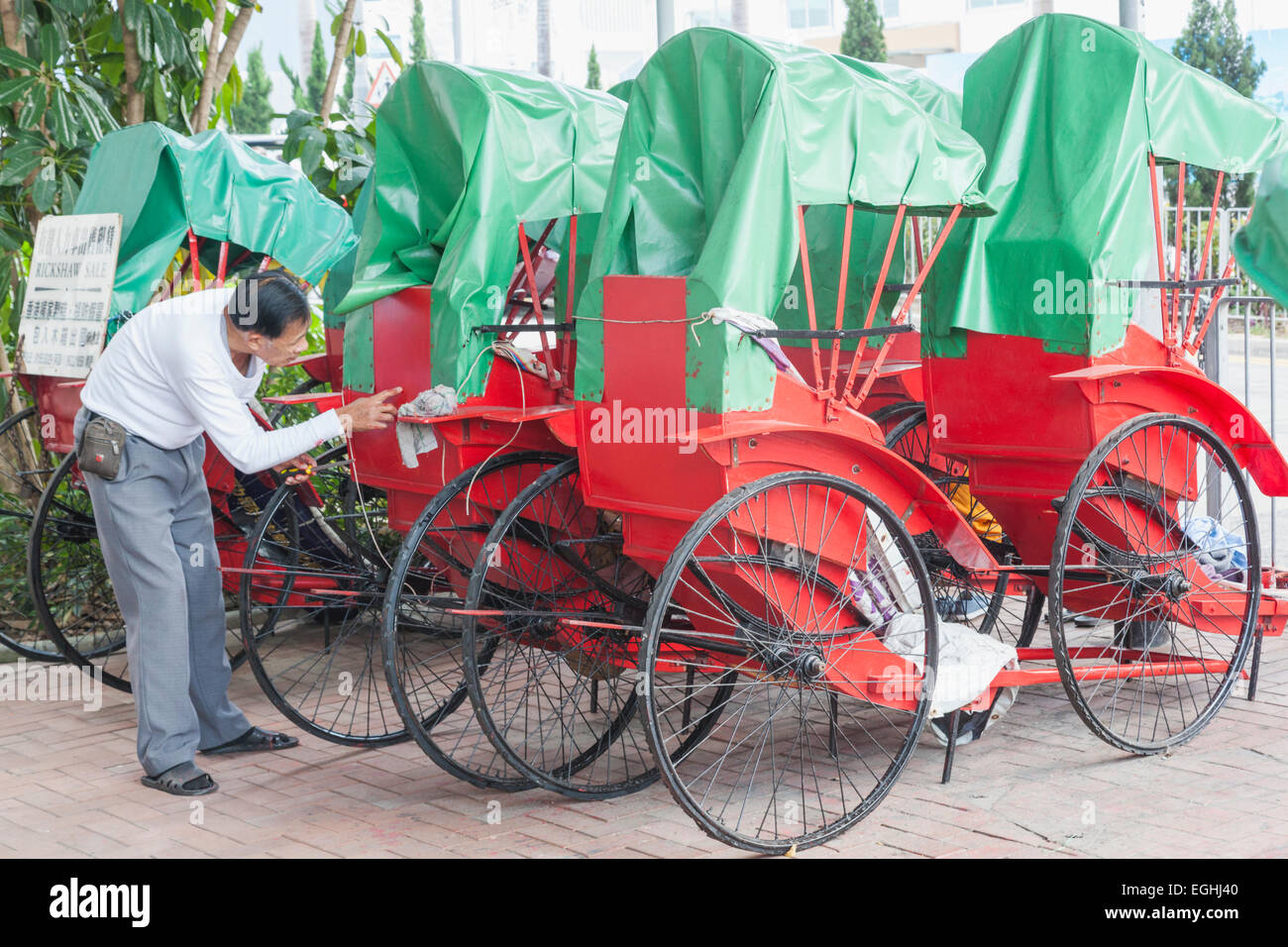 China, Hong Kong, Central, Chinese Rickshaws Stock Photo - Alamy