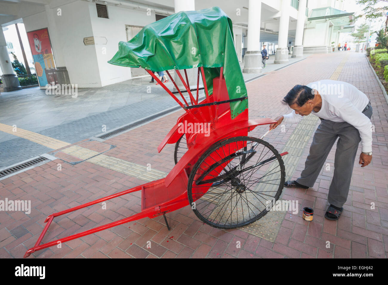 Rickshaw hong kong hi-res stock photography and images - Alamy