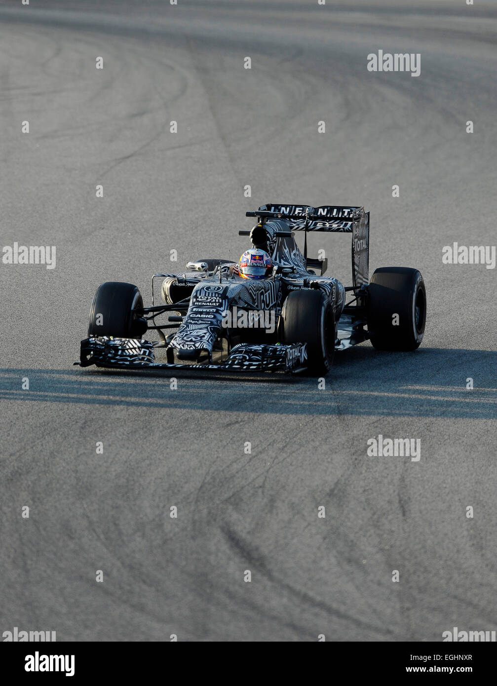 The red bull racing rb11 of daniel ricciardo hi-res stock photography ...