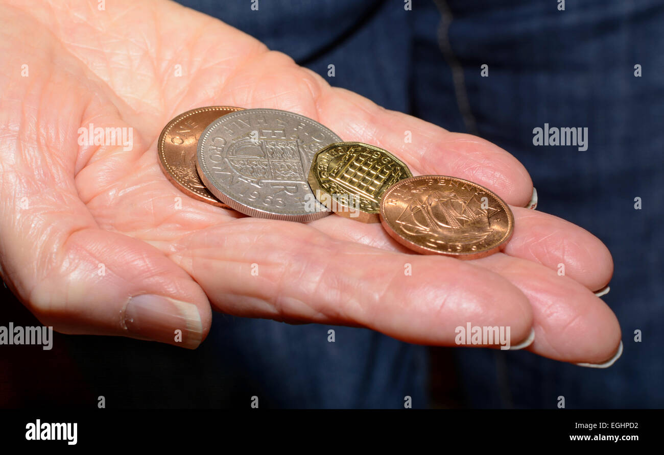 Pre decimal coins hi-res stock photography and images - Alamy