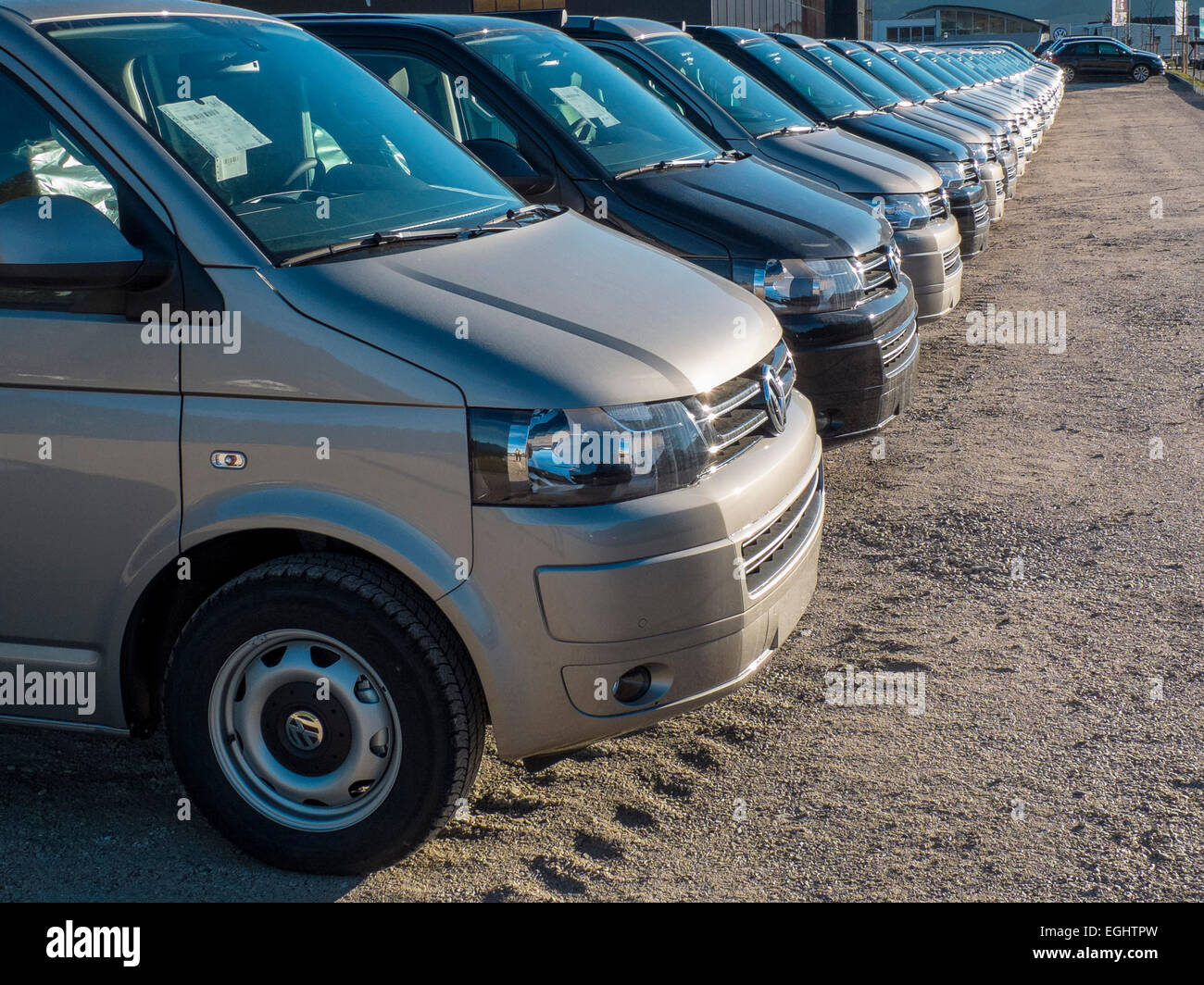 Volkswagen T5 Vans Stock Photo - Alamy