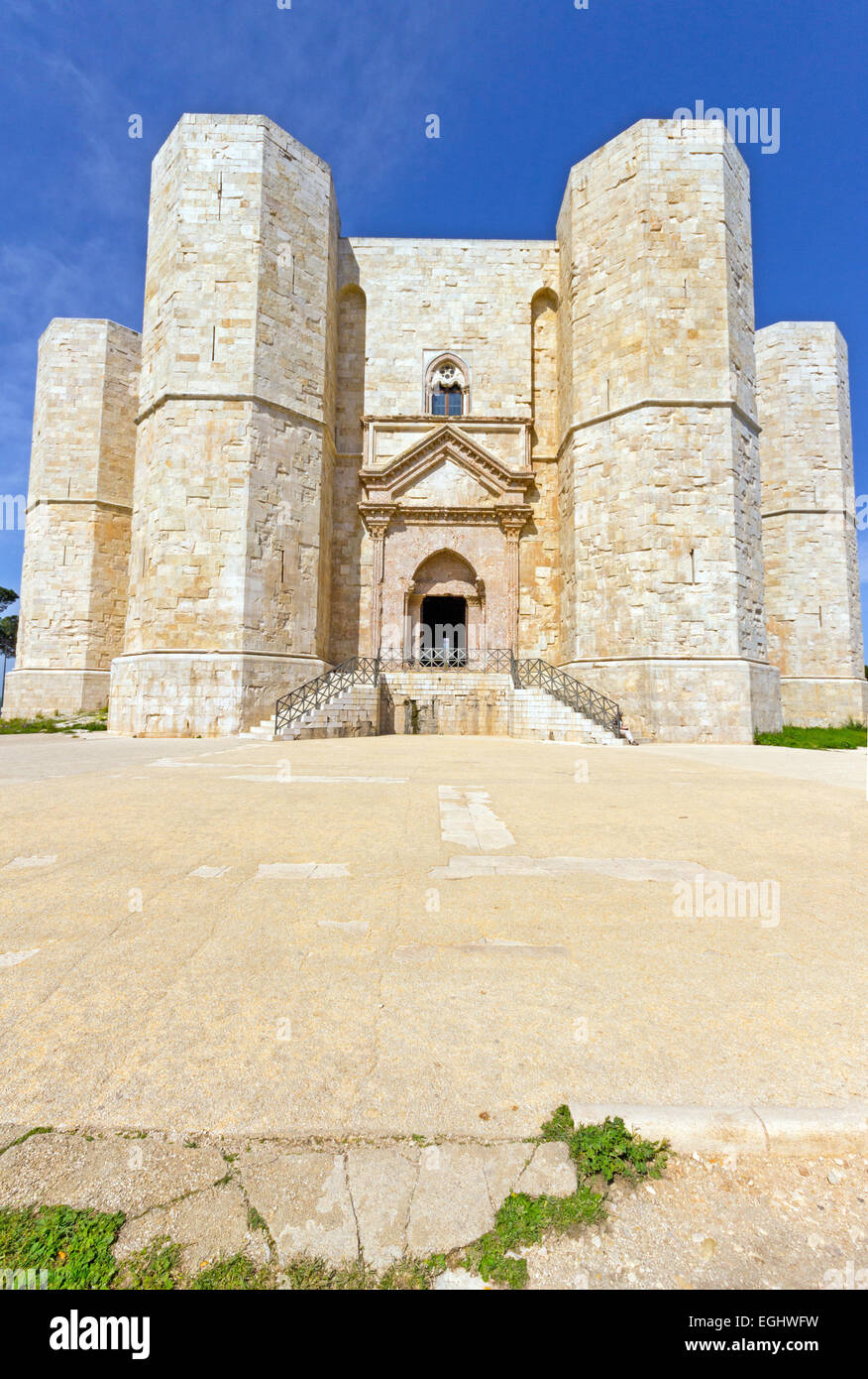 Castel de monte hi-res stock photography and images - Alamy