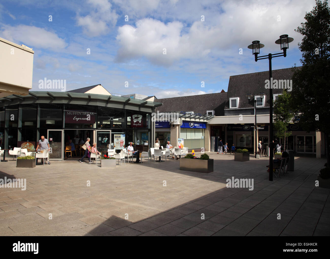 St andrews square shopping centre droitwich saint hi-res stock ...