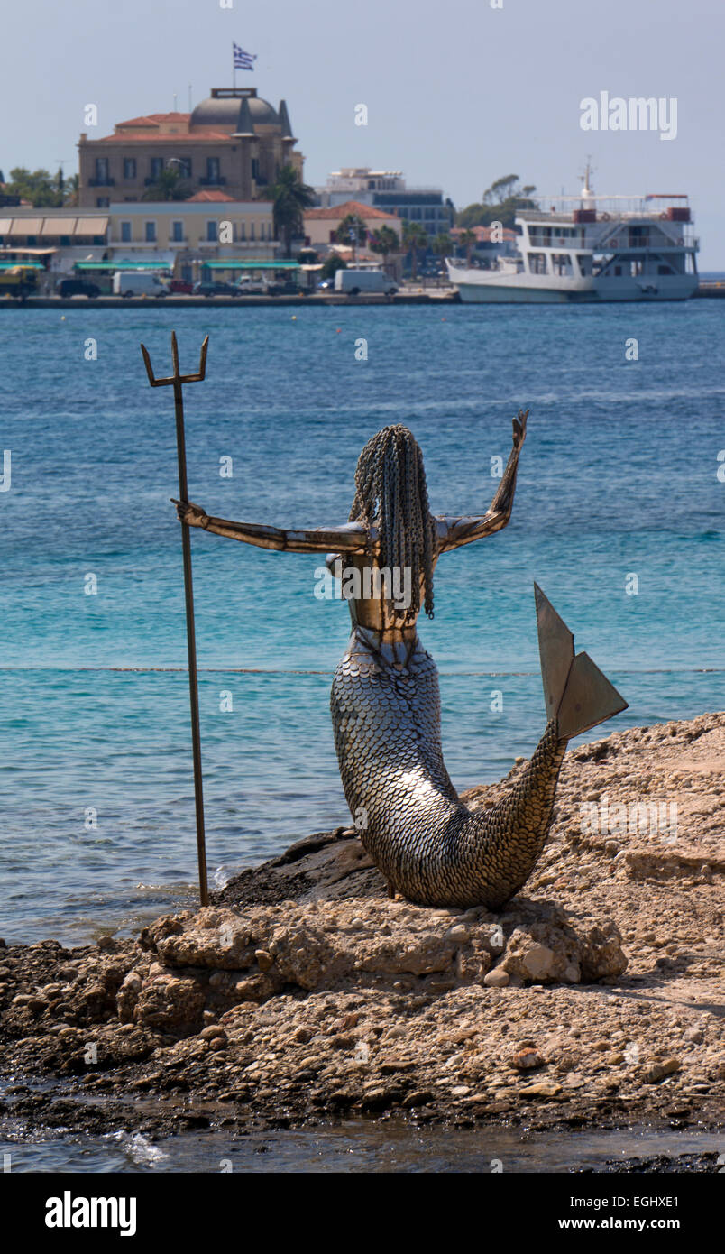 Mermaid sculpture hi-res stock photography and images - Alamy