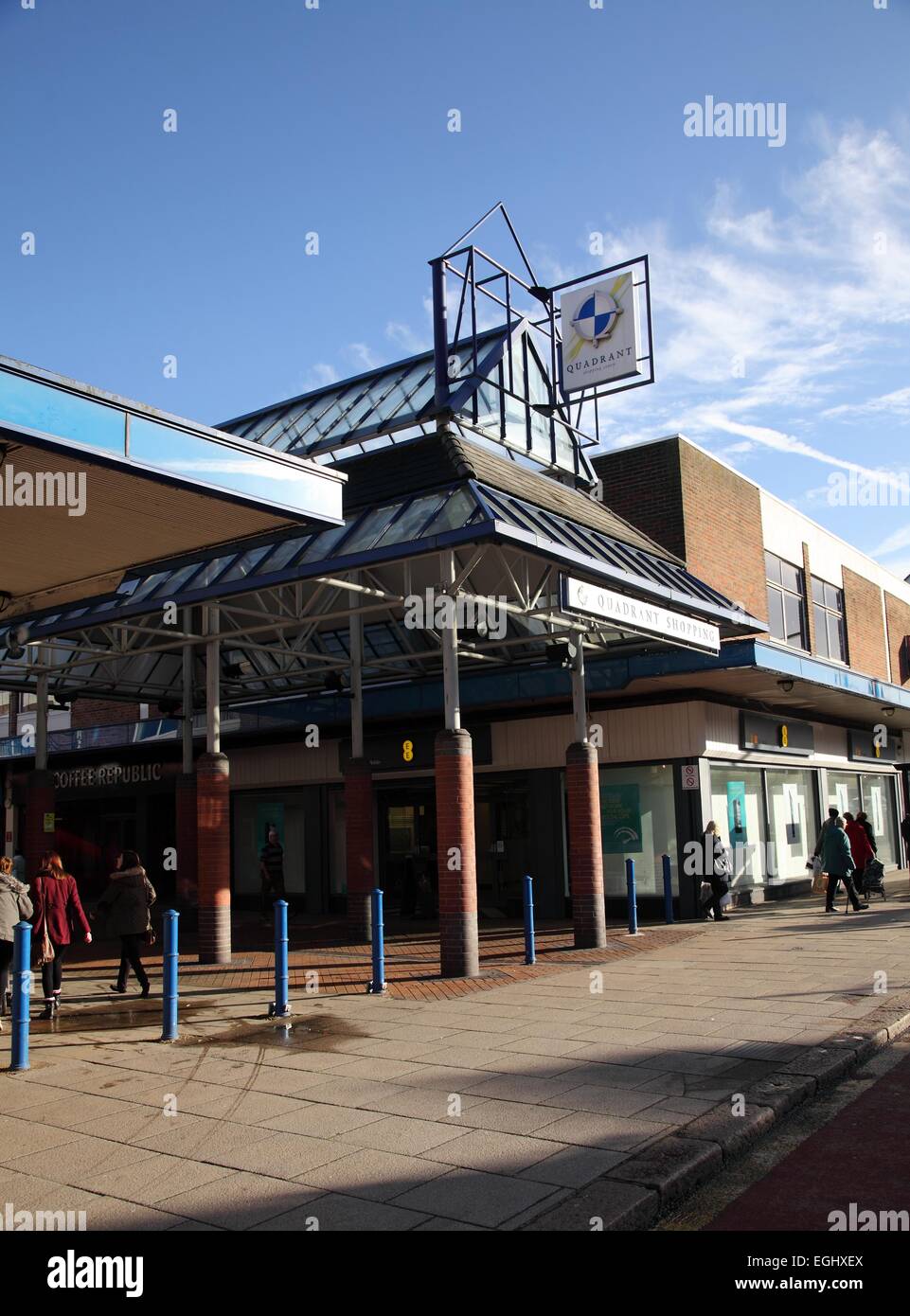 The Quadrant shopping centre, Dunstable, Bedfordshire Stock Photo - Alamy