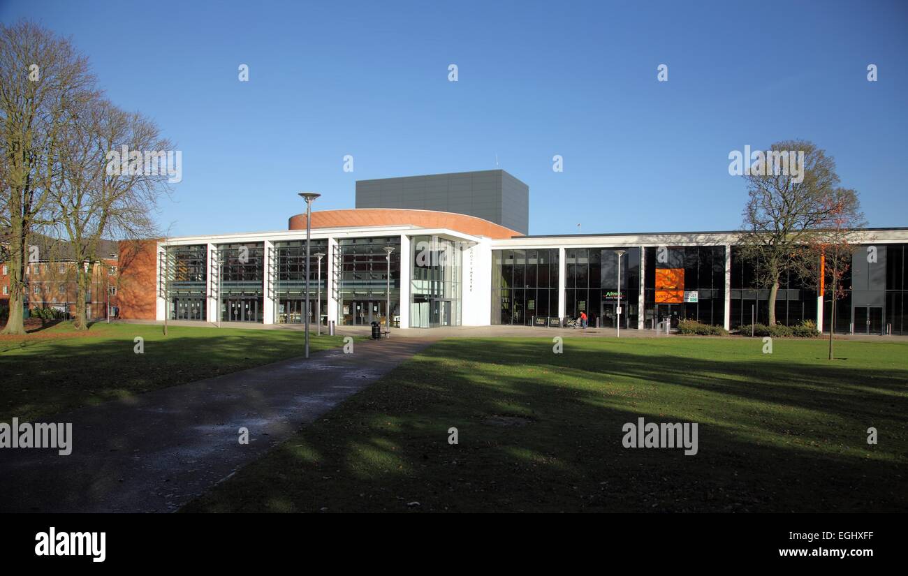 The Grove Theatre, Dunstable, Bedfordshire Stock Photo - Alamy