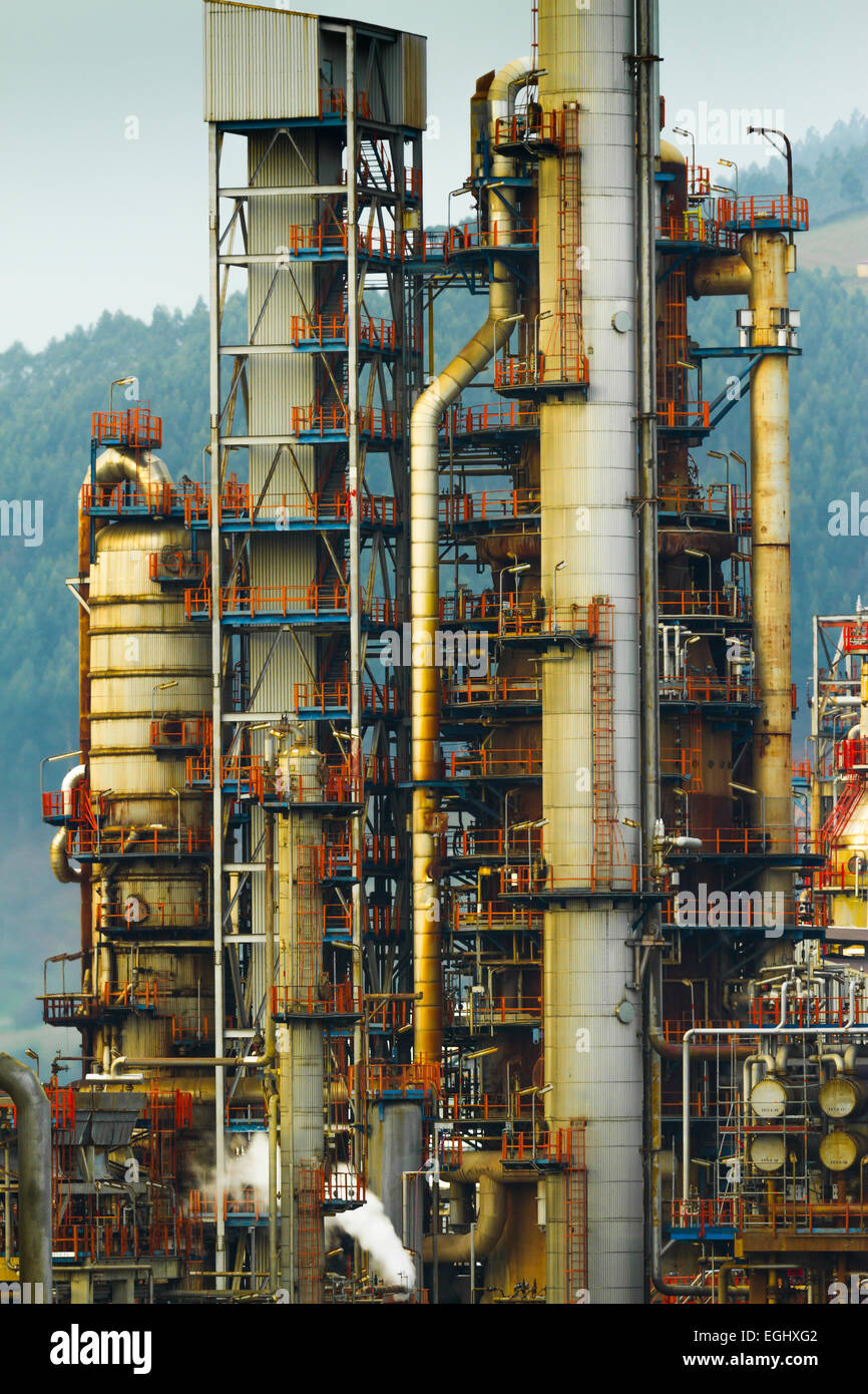 Muskiz oil refinery biscay spain hi-res stock photography and images ...