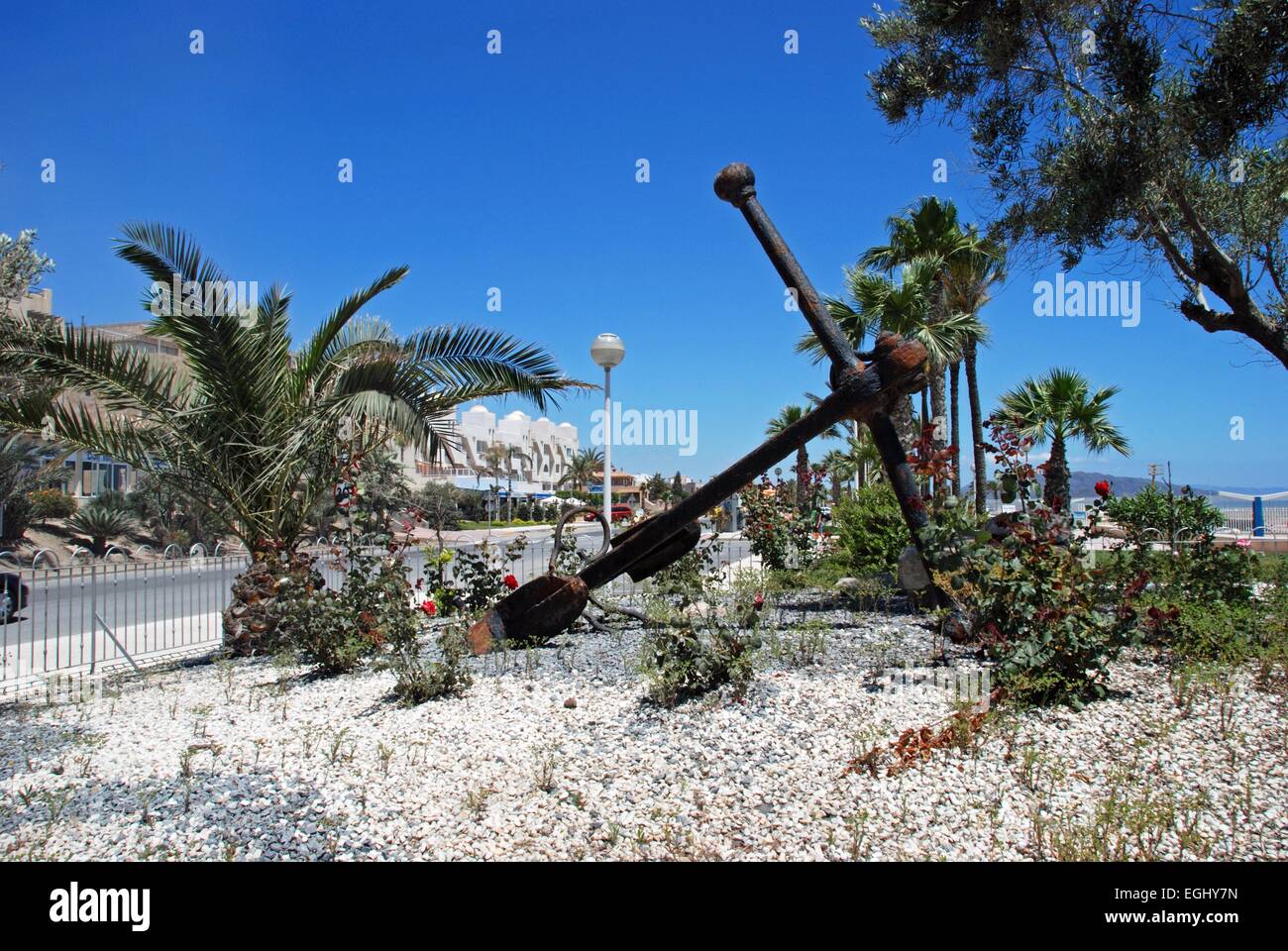 Large ships anchor hi-res stock photography and images - Alamy