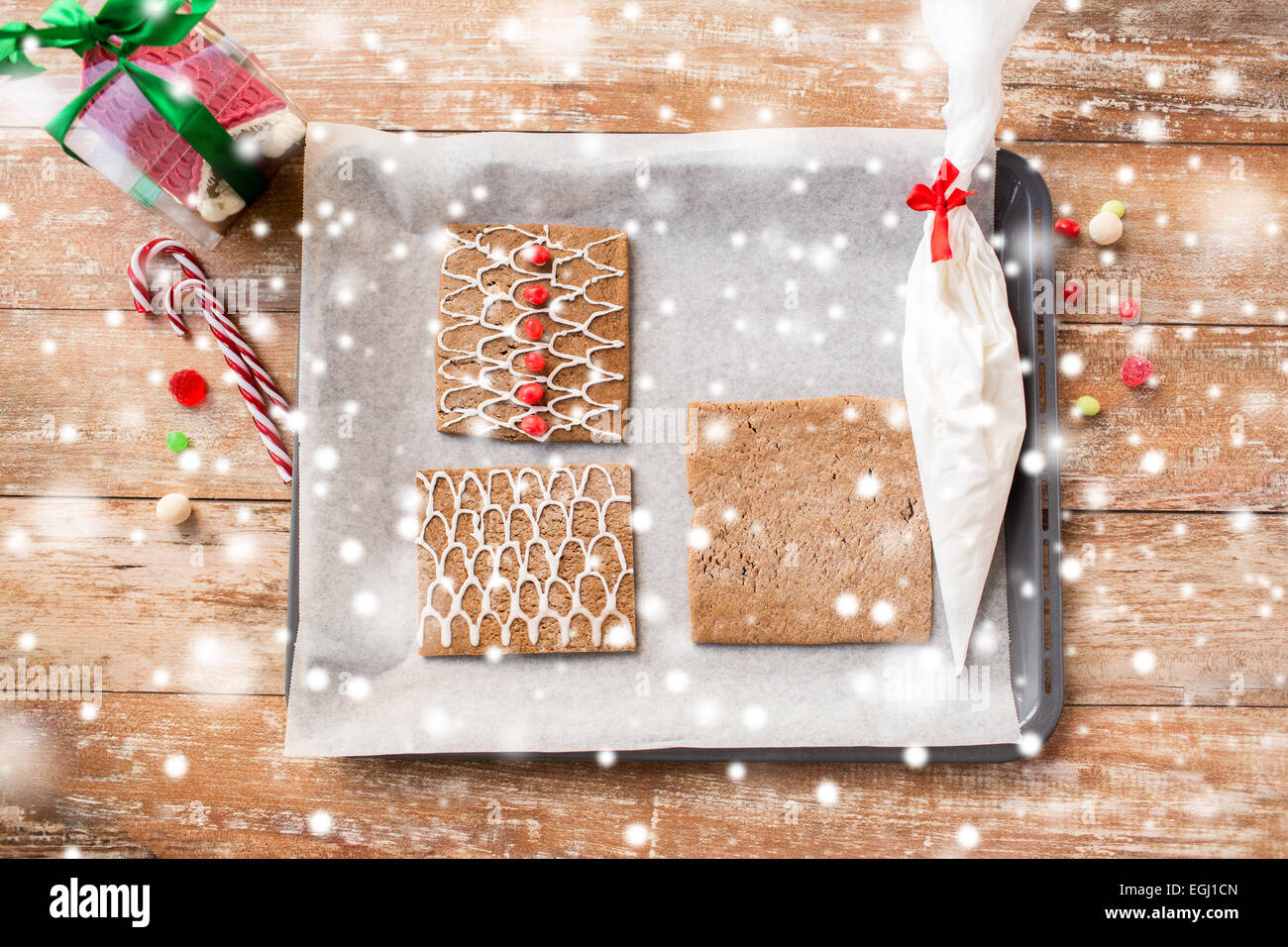 Gingerbread details hi-res stock photography and images - Alamy