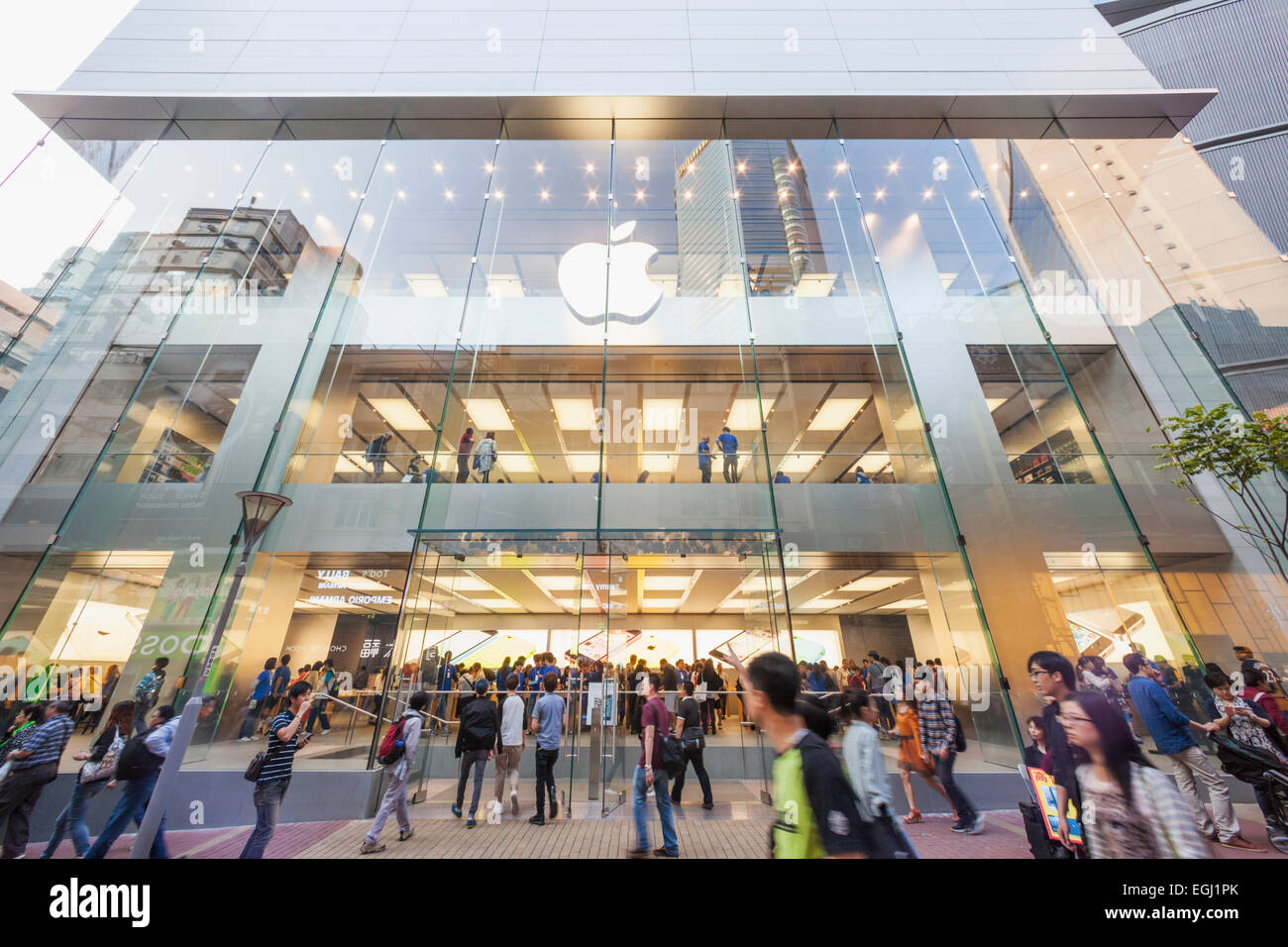 Apple store causeway bay hi-res stock photography and images - Alamy