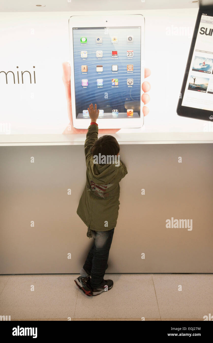 Children window china hi-res stock photography and images - Alamy