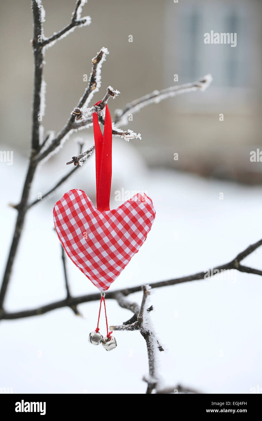 Branch heart hi-res stock photography and images - Alamy