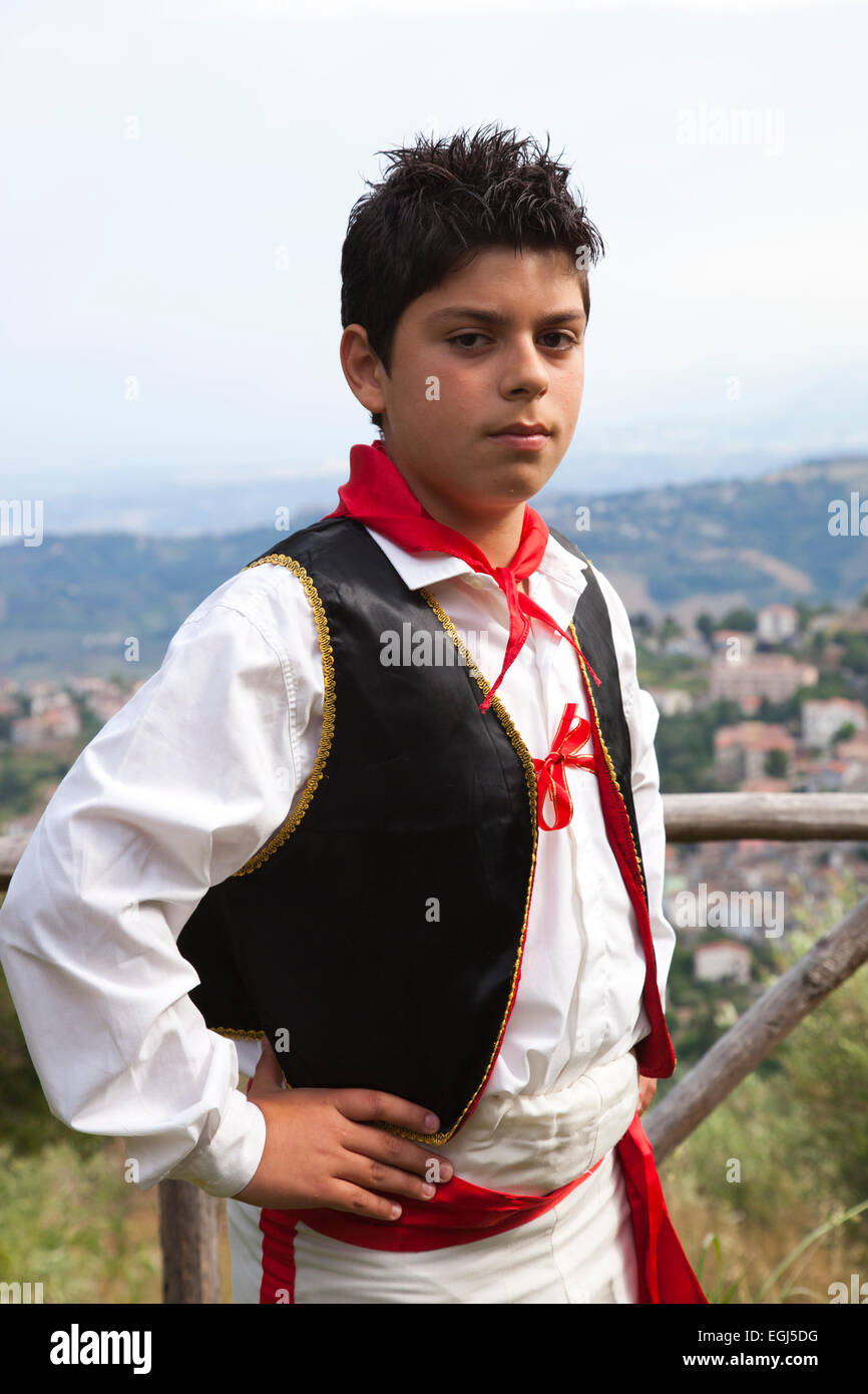 traditional-italian-clothing-for-women