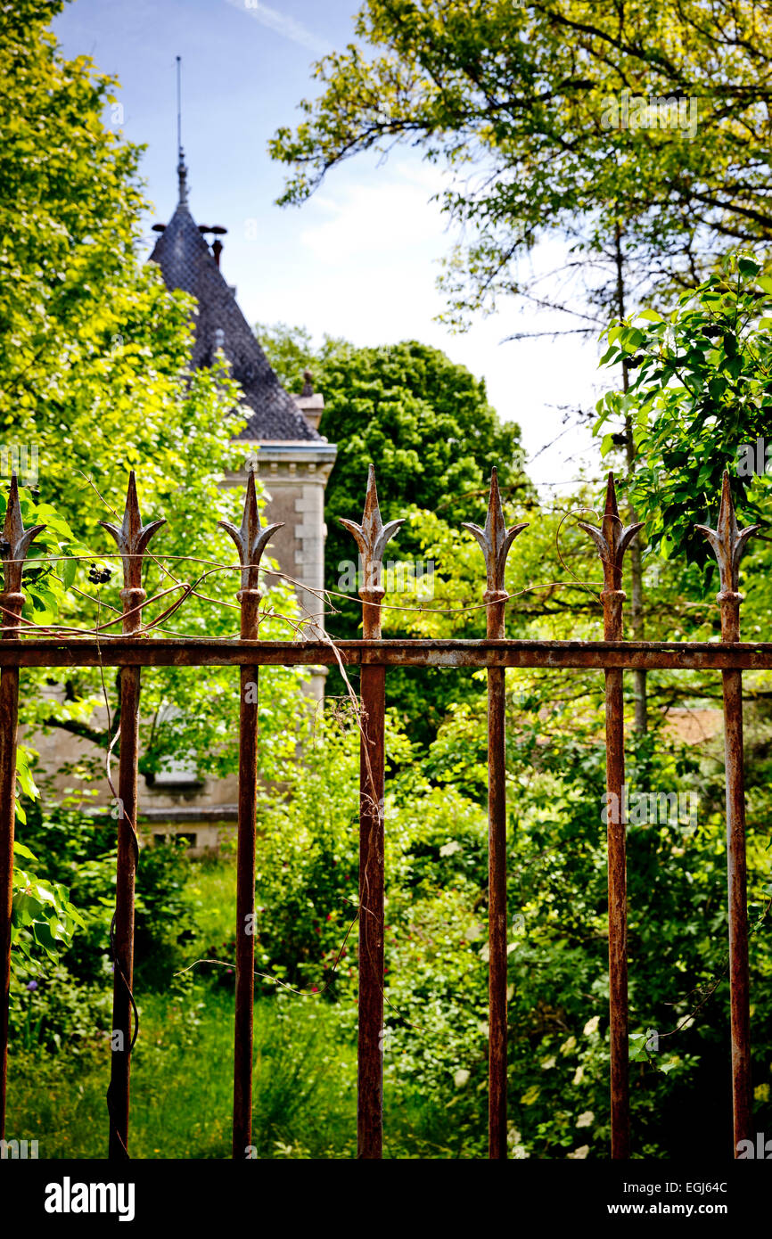 Behind the gate hi-res stock photography and images - Alamy