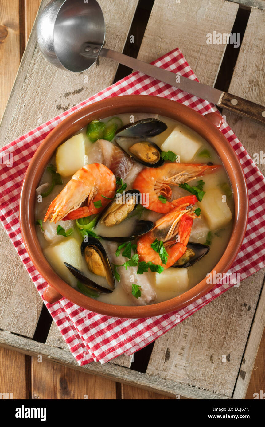 Cotriade. Fish stew Brittany France Stock Photo - Alamy