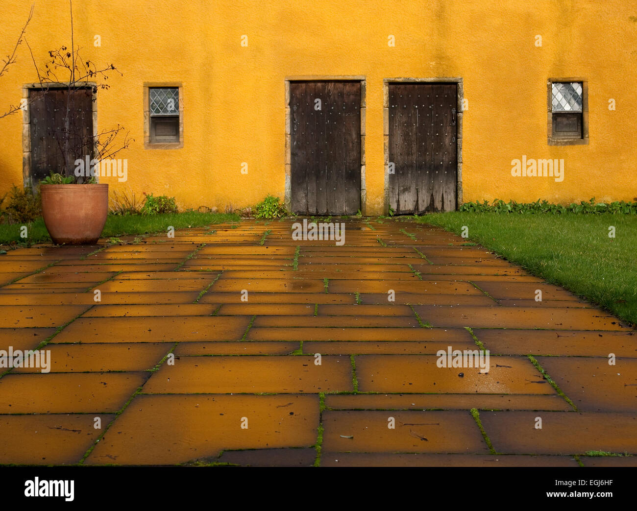 Culross palace outlander hi-res stock photography and images - Alamy