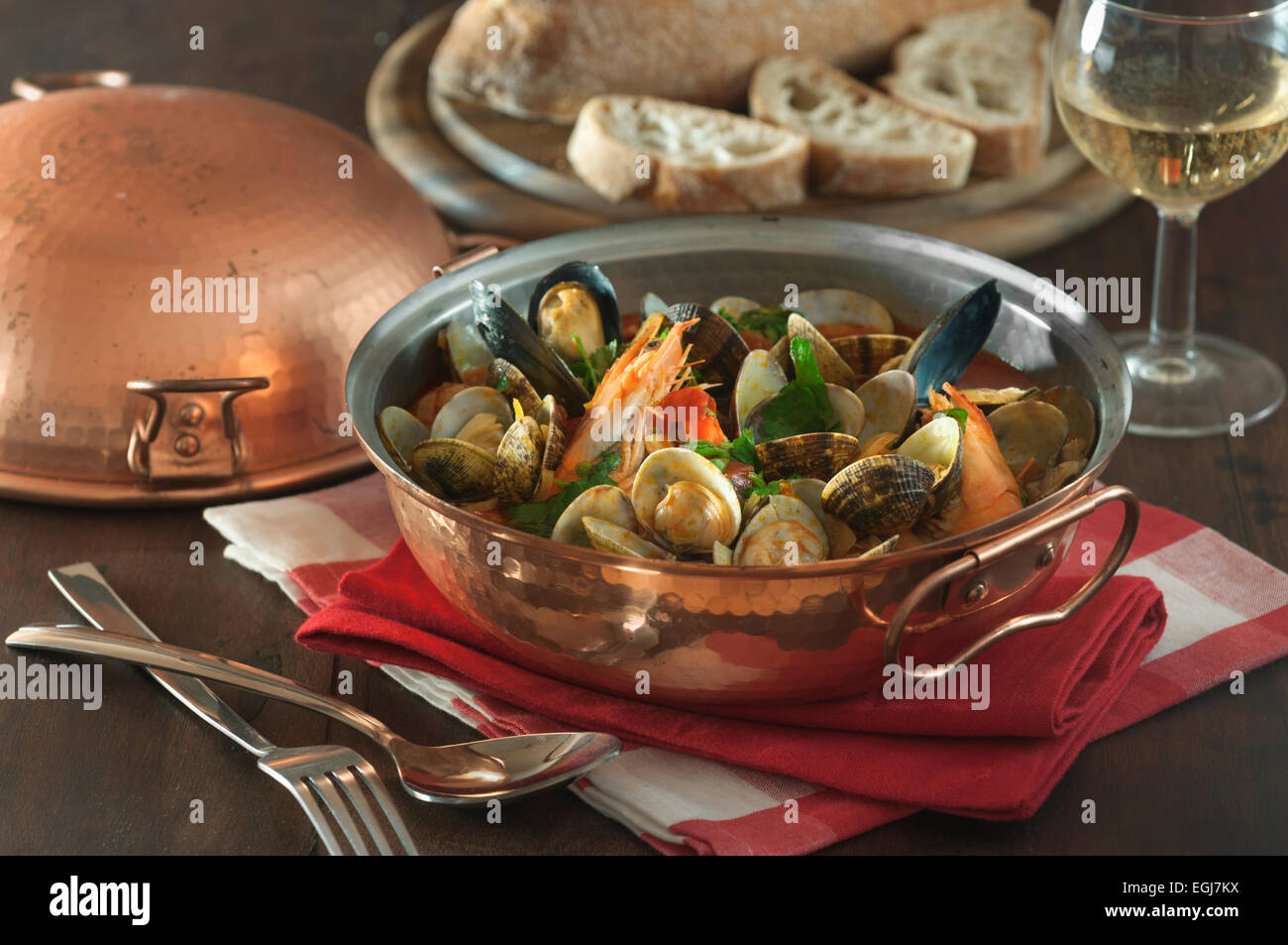 Cataplana de mariscos hi-res stock photography and images - Alamy