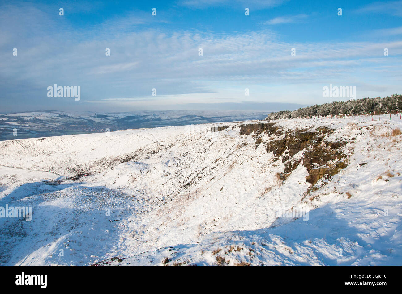 English village covered in snow hi-res stock photography and images - Alamy