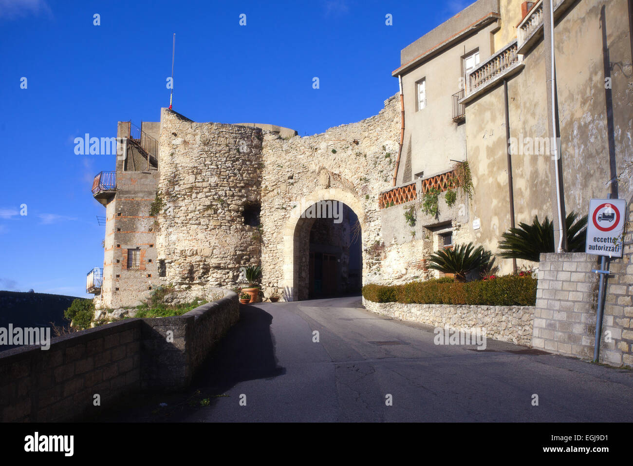 Messina port medieval hi-res stock photography and images - Alamy