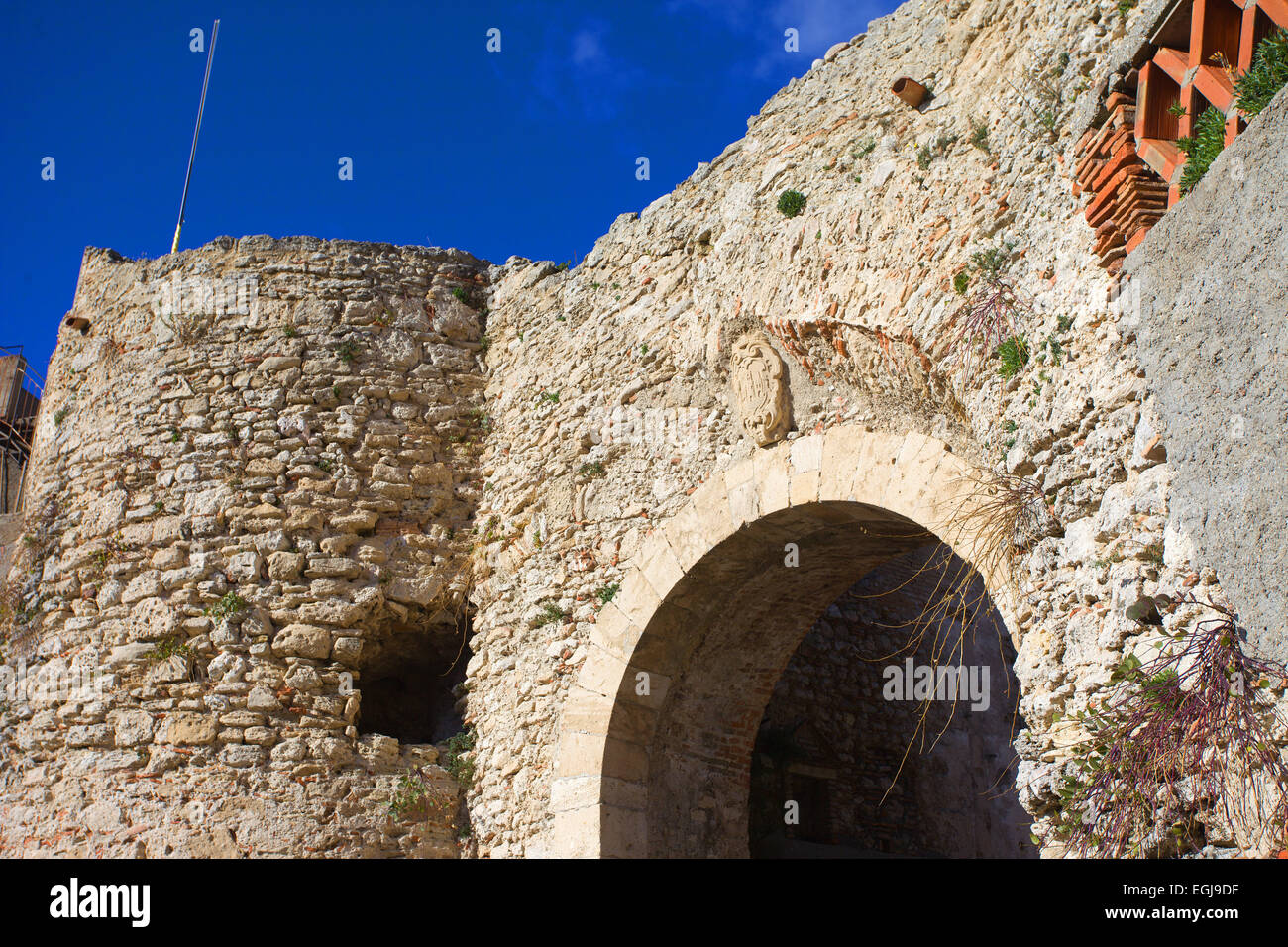Messina port medieval hi-res stock photography and images - Alamy