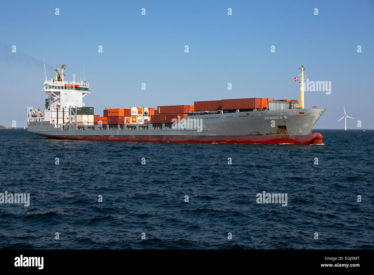 Cargo ship arriving entrance hi-res stock photography and images - Alamy