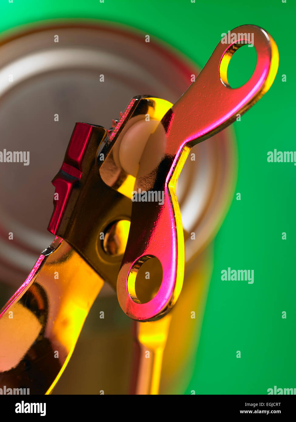 Opening cans kitchen hi-res stock photography and images - Alamy