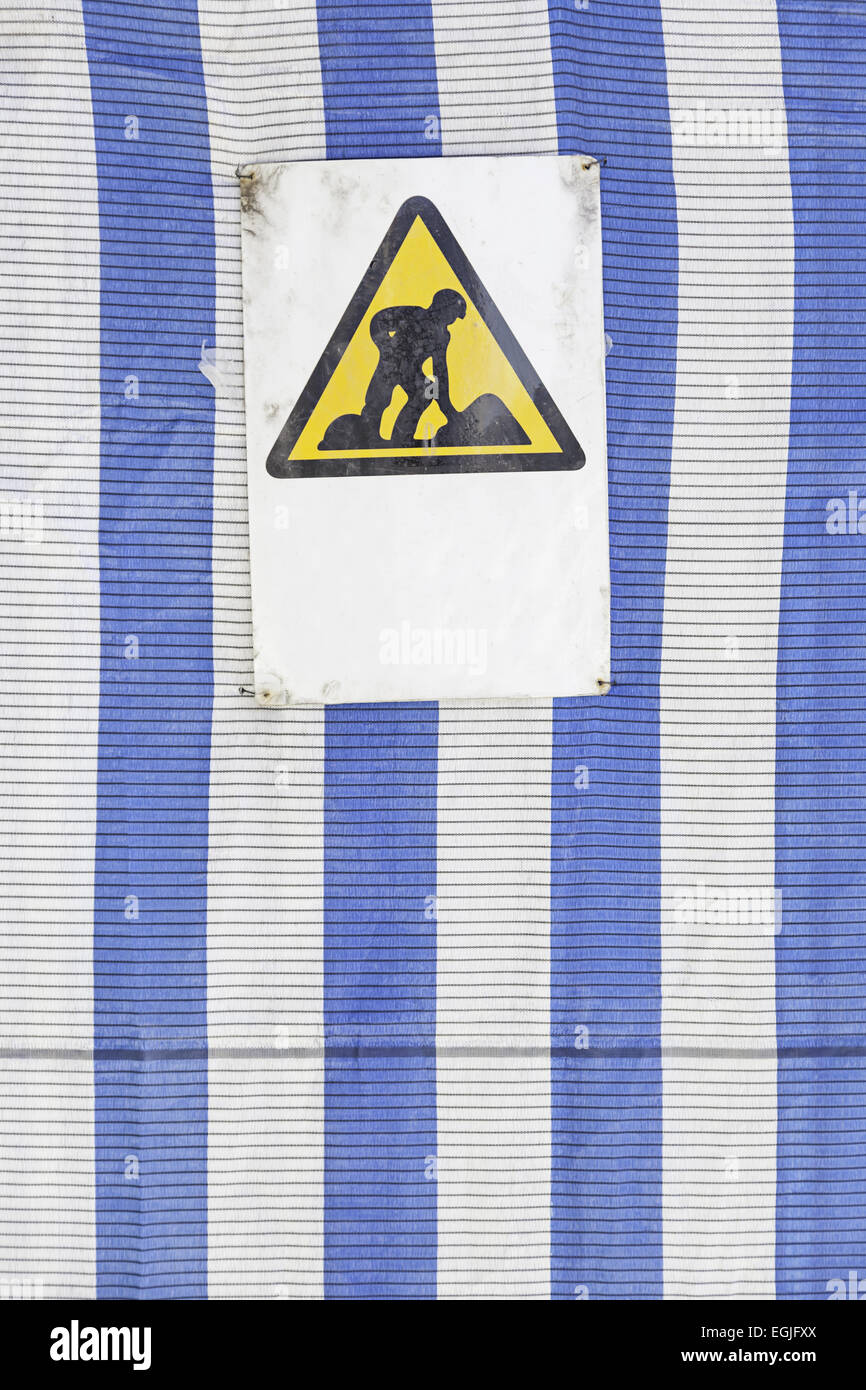 Signal construction sites, detailed information and a sign of danger ...