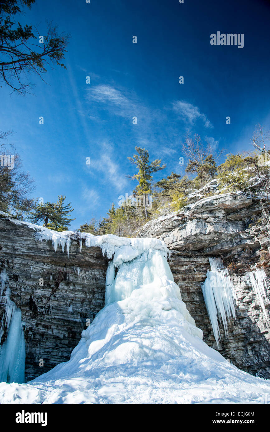 Frozen Awosting Falls at Minnewaska State Park Preserve Stock Photo - Alamy