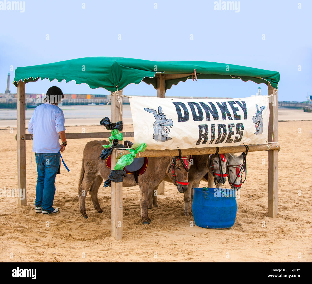 Donkey ride hi-res stock photography and images - Alamy