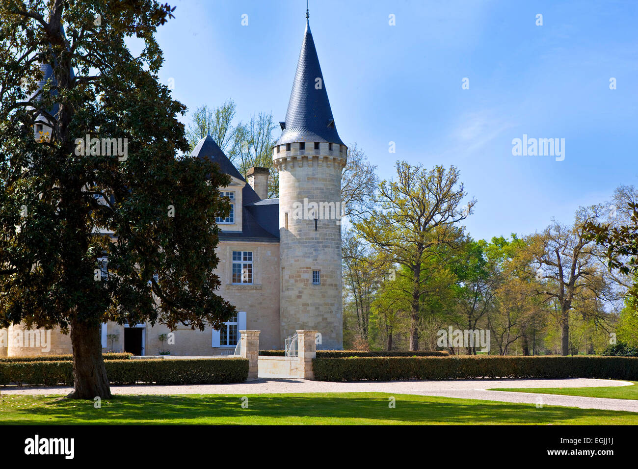 Bordeaux castle hi-res stock photography and images - Alamy