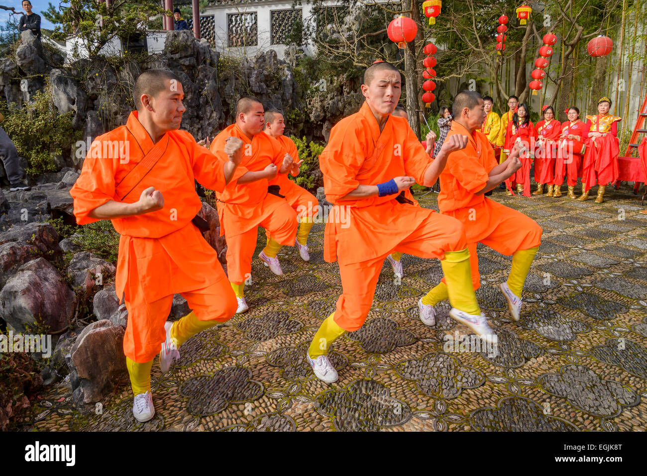 Expert Kung fu performance by Shaolin monks, Dr. Sun Yat Sen Classical ...