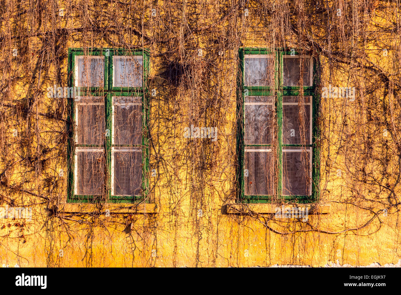 Dirty windows hi-res stock photography and images - Alamy