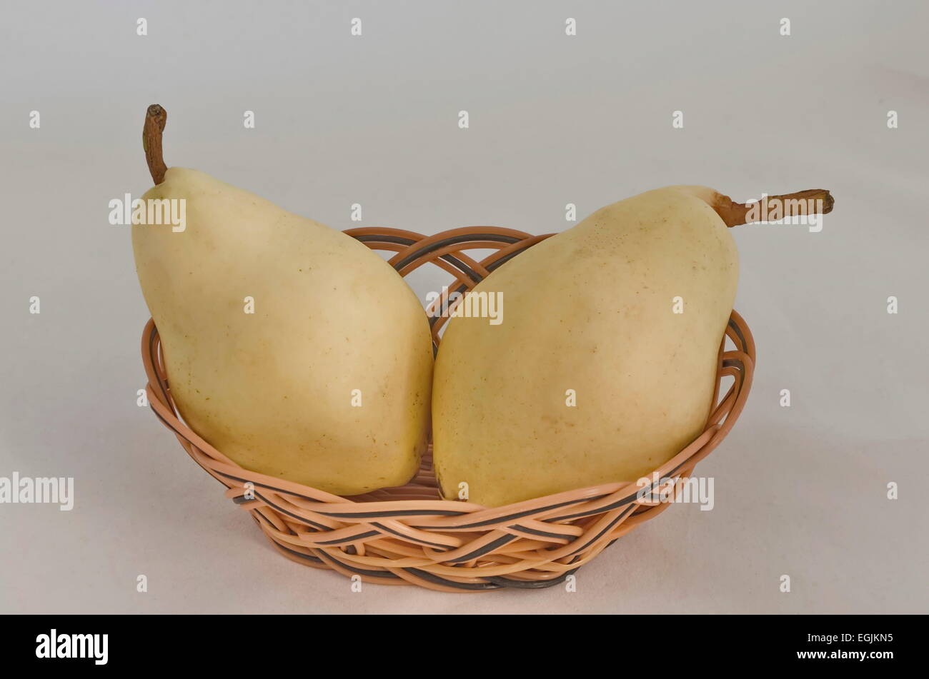 Small yellow fruits hi-res stock photography and images - Alamy