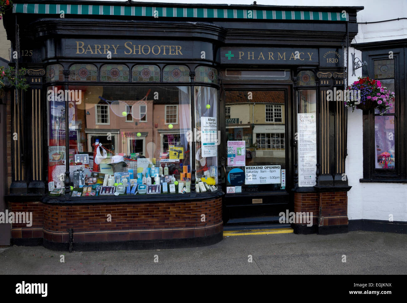 Upmarket food shop hi-res stock photography and images - Alamy