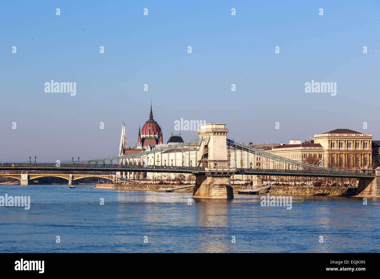 The famous chain bridge in Budapest, Hungary Stock Photo - Alamy