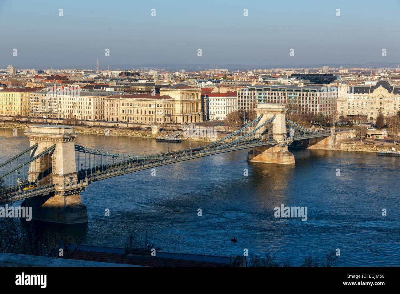 The famous chain bridge in Budapest, Hungary Stock Photo - Alamy