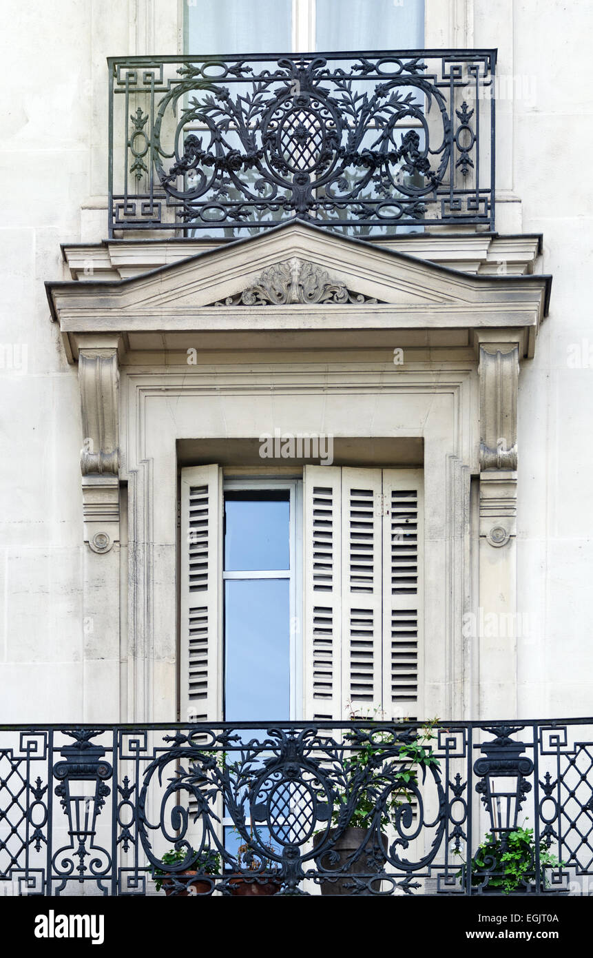 Ornate wrought iron balcony railing hi-res stock photography and images ...