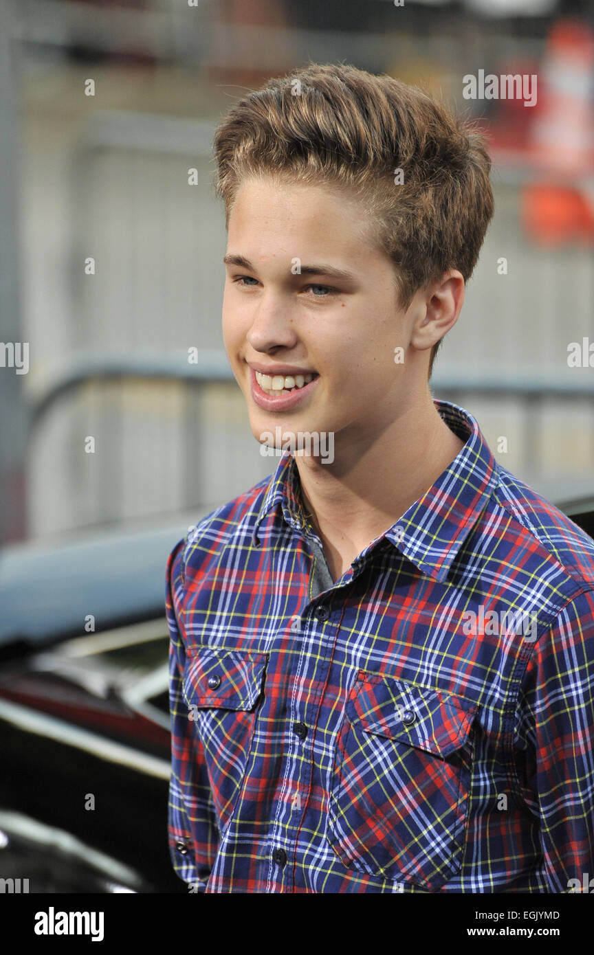 Ryan beatty hi-res stock photography and images - Alamy