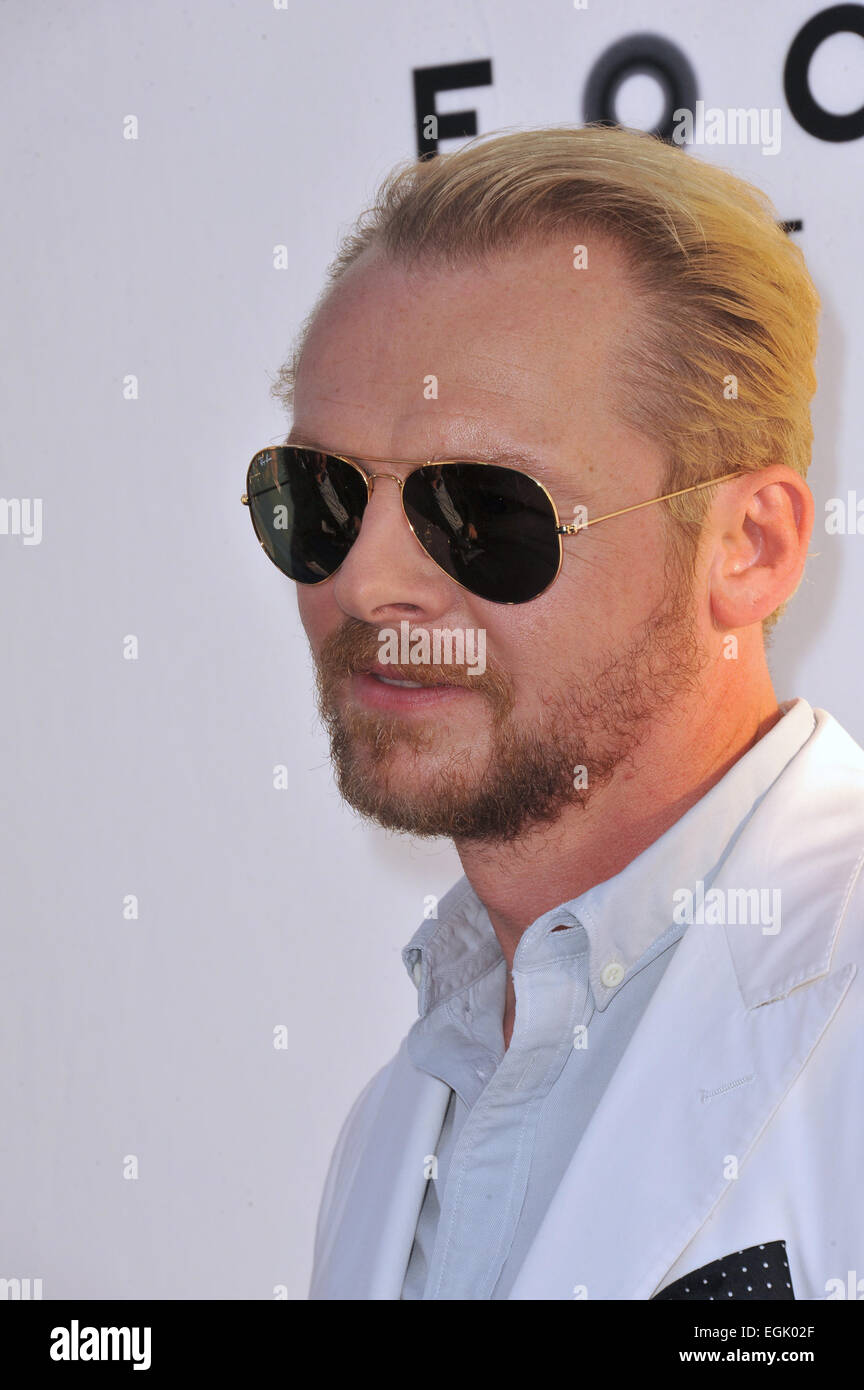 Portrait actor white suit beard sunglasses hi-res stock photography and ...