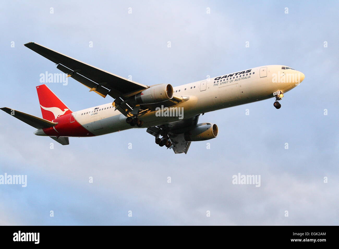 Qantas plane hi-res stock photography and images - Alamy