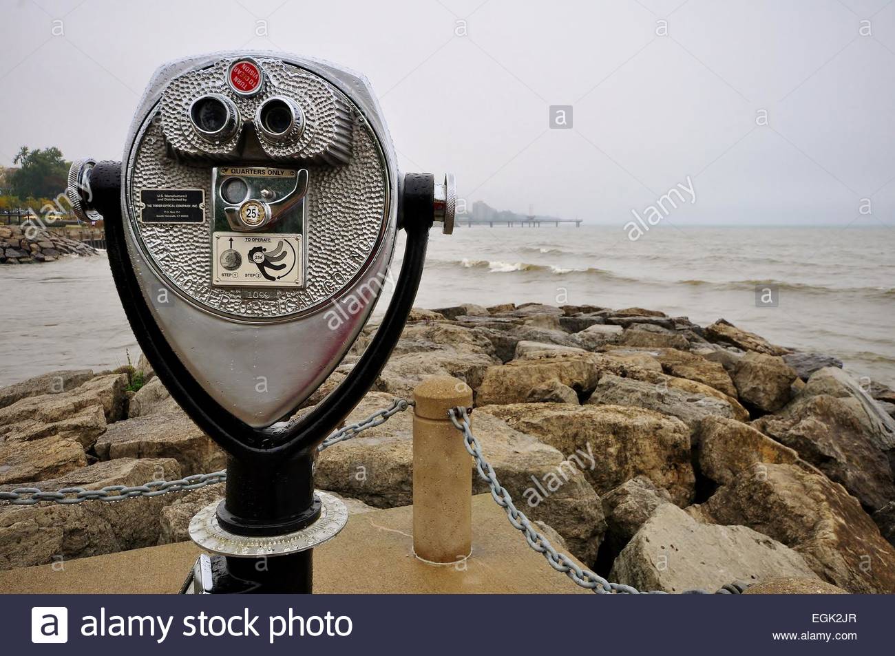 Coin Operated Binoculars Stock Photos & Coin Operated Binoculars Stock ...