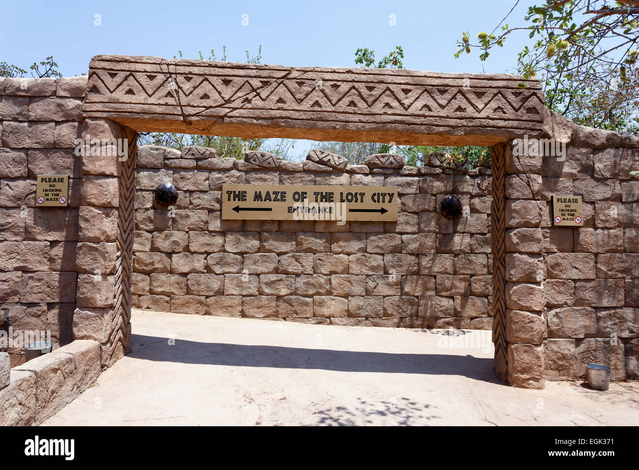 entrance to Maze, labyrinth in Lost City, Luxury Resort in South Africa ...
