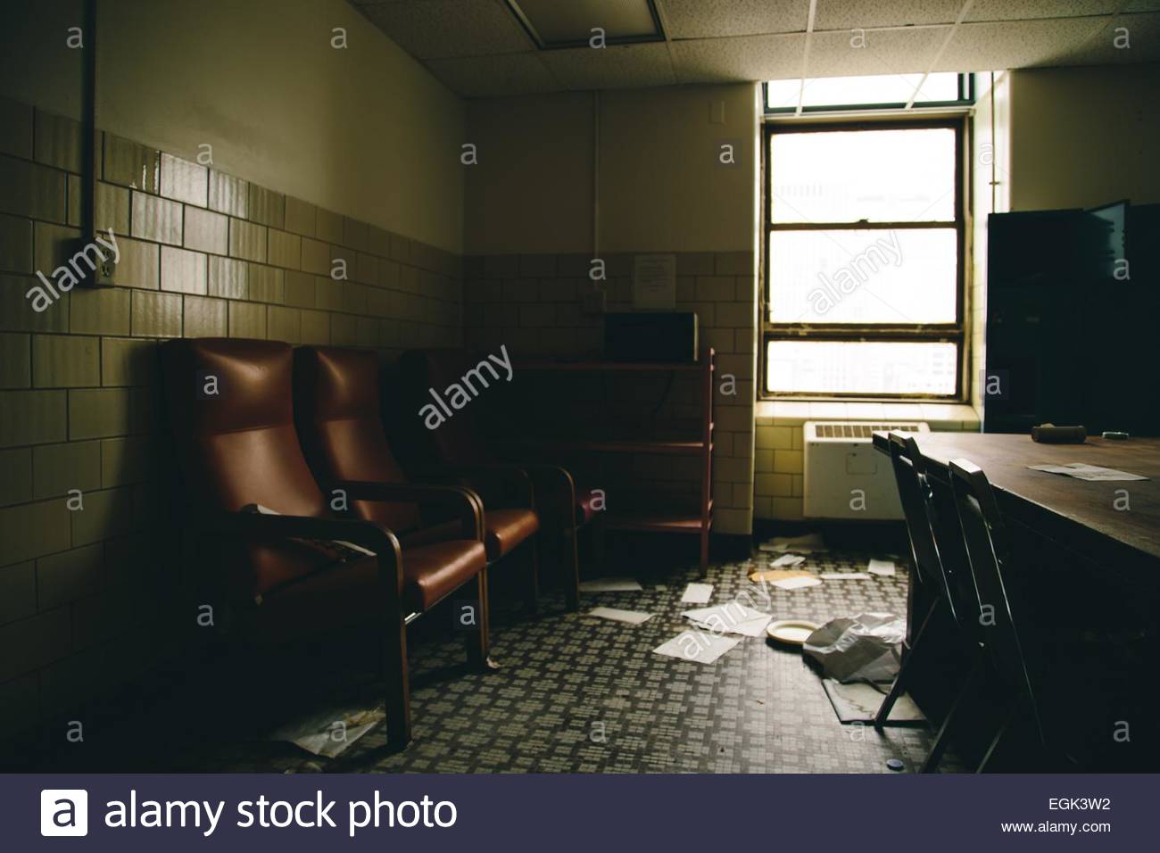 Abandoned office interior Stock Photo: 79096110 - Alamy