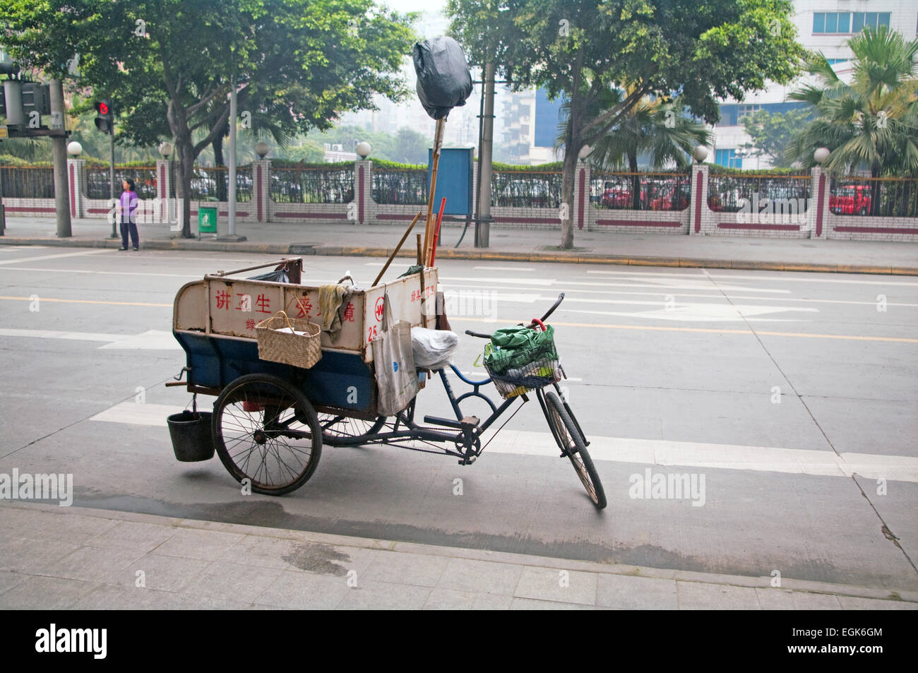 Chengdu China Asia Goods Tricycle Stock Photo - Alamy