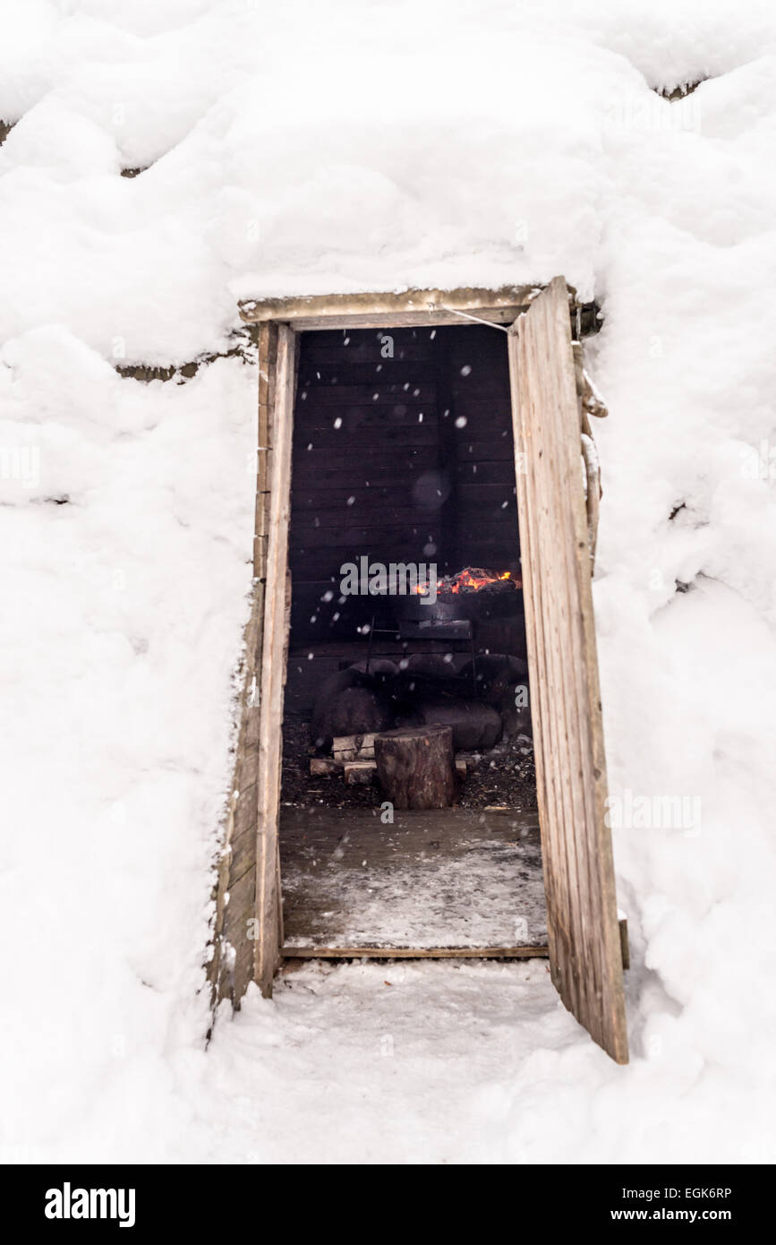 Lavvu hi-res stock photography and images - Alamy